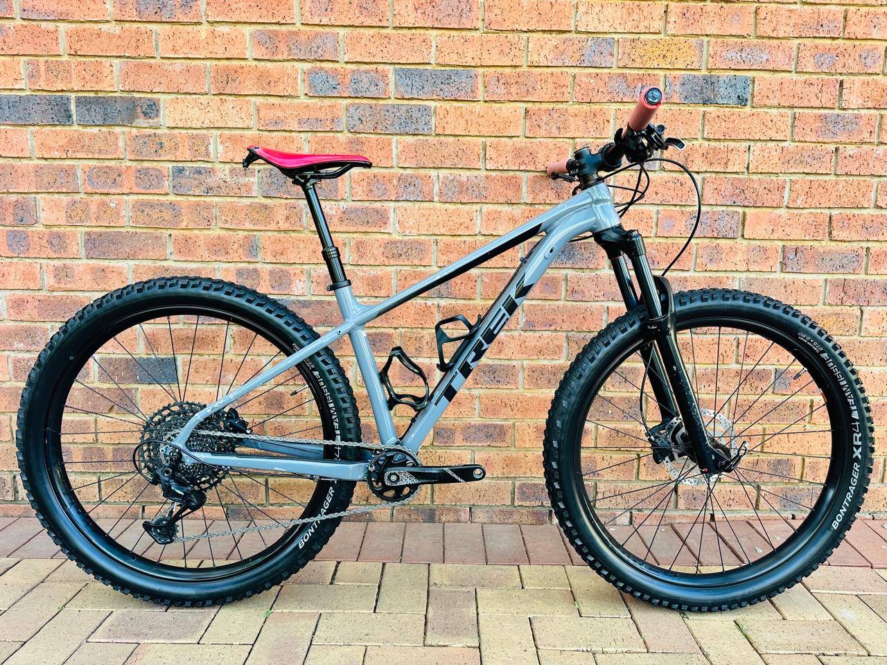 Pre-owned Trek Roscoe’ 8 Med Gray