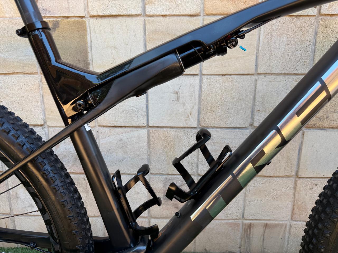 Pre-owned Trek Supercaliber 9.8 XL Black