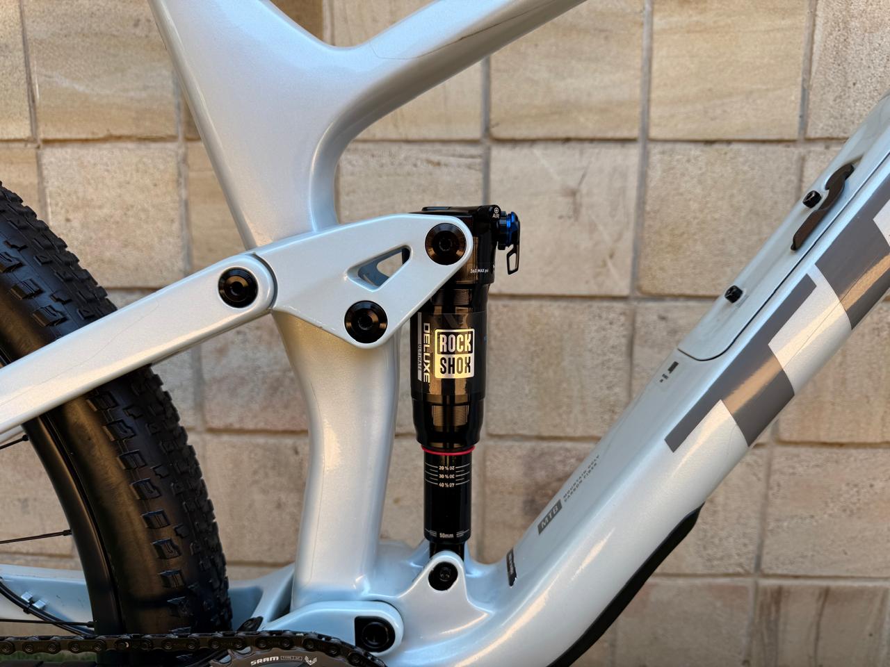 Pre-owned Top Fuel 9.8 XL Grey