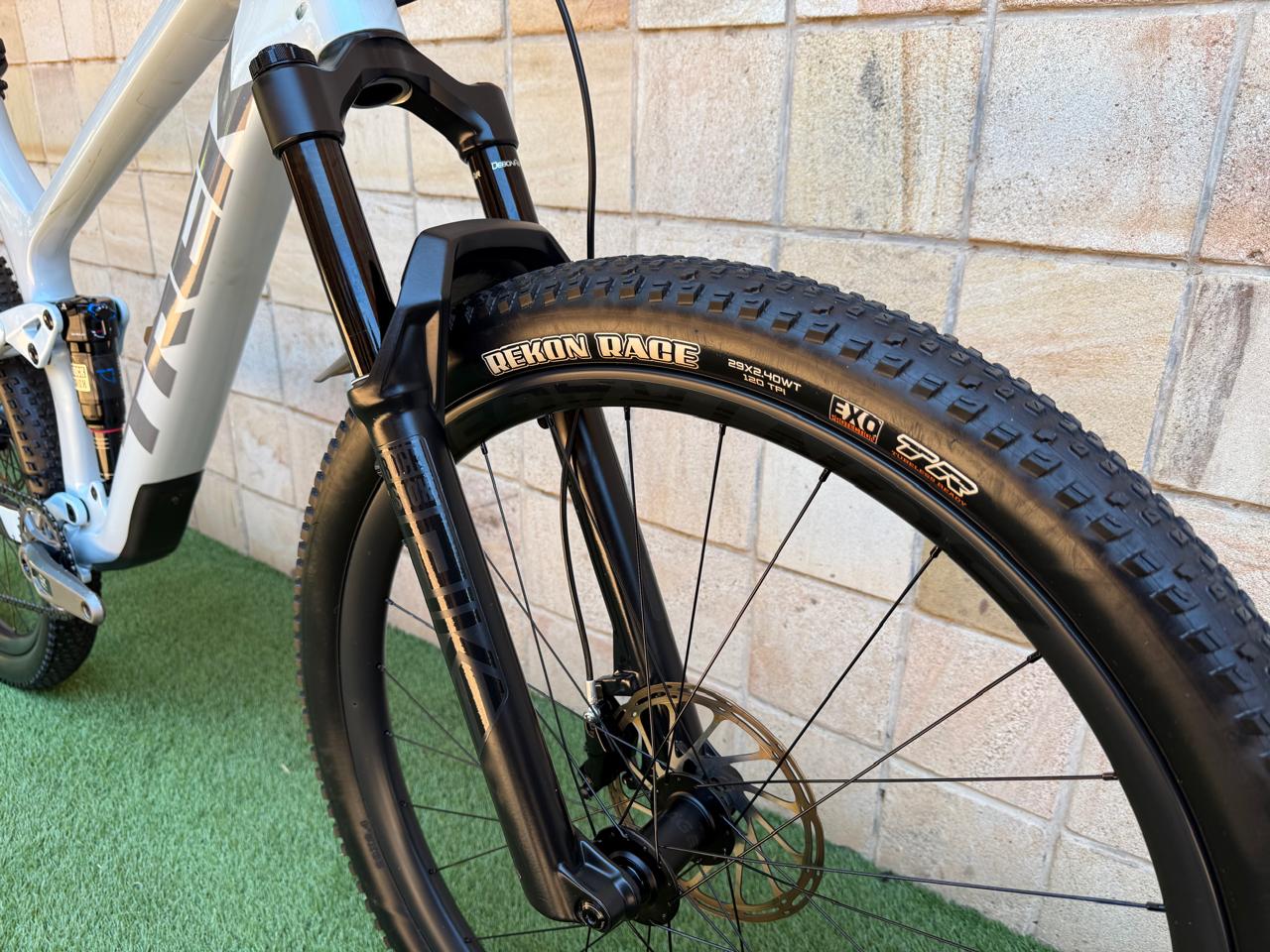 Pre-owned Top Fuel 9.8 XL Grey